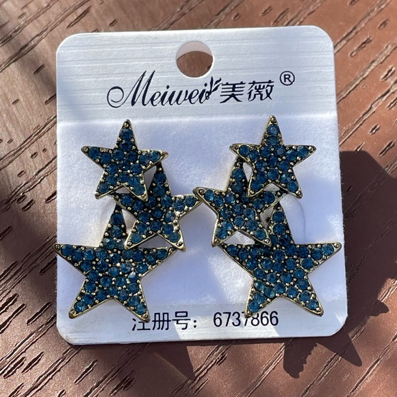 Jewelry | Nwt Fun Sparkly Star Post Earrings | Poshmark